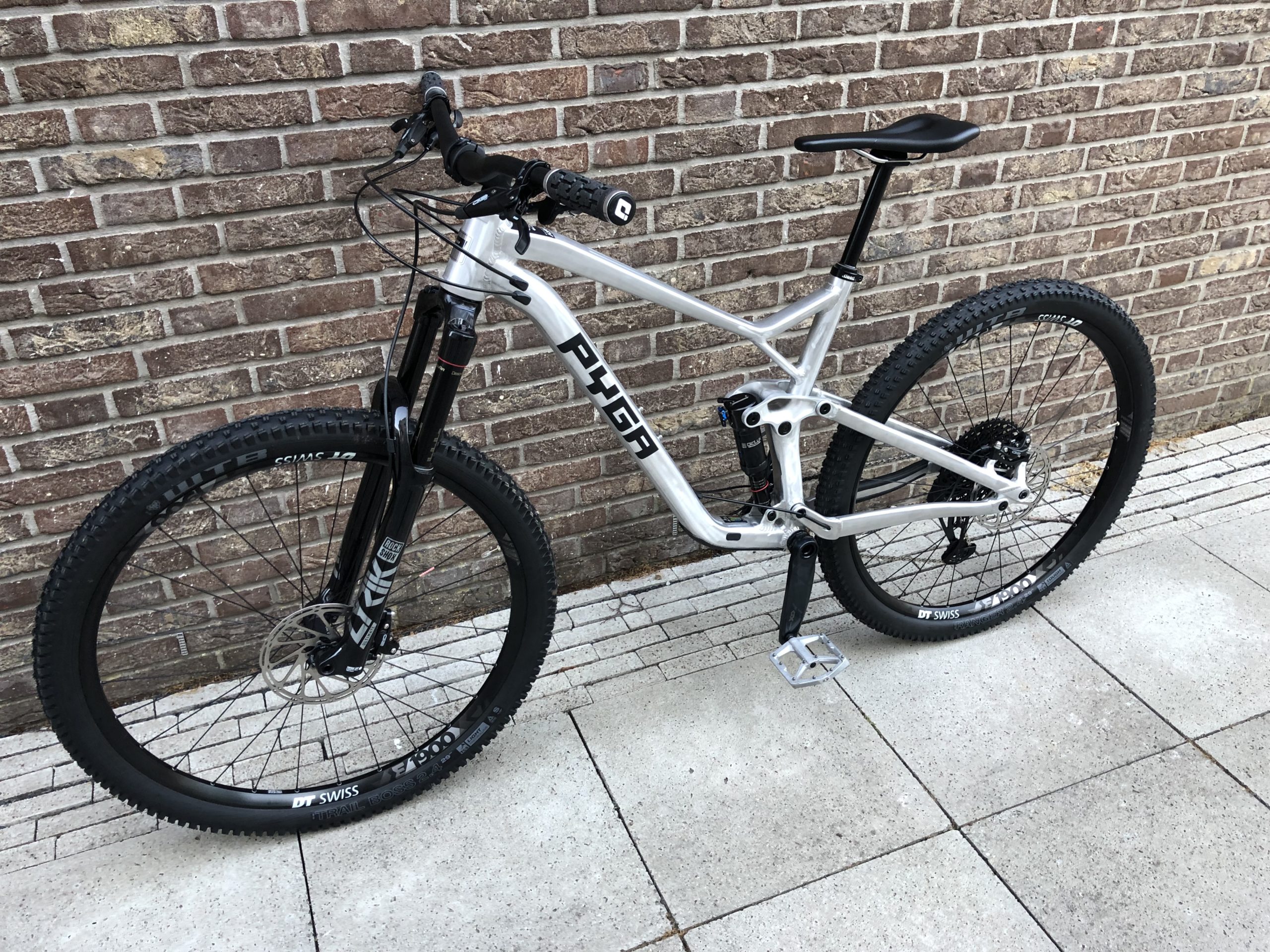 PYGA Hyrax Raw SRAM GX & RockShox Lyrik Ultimate - Chickenline Bike